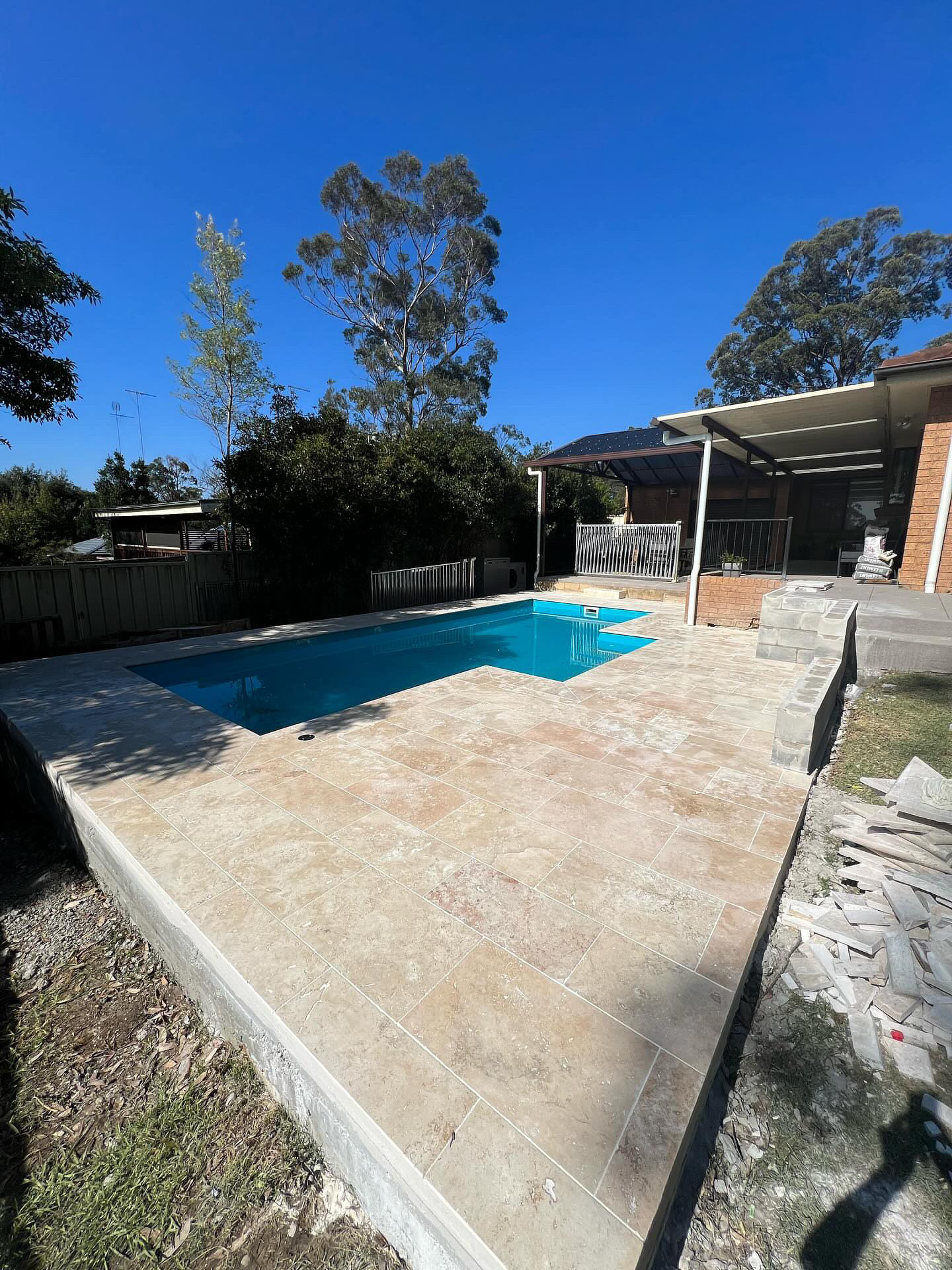 Rustic Ivory Tumbled & Unfilled Travertine - Stone Wholesalers