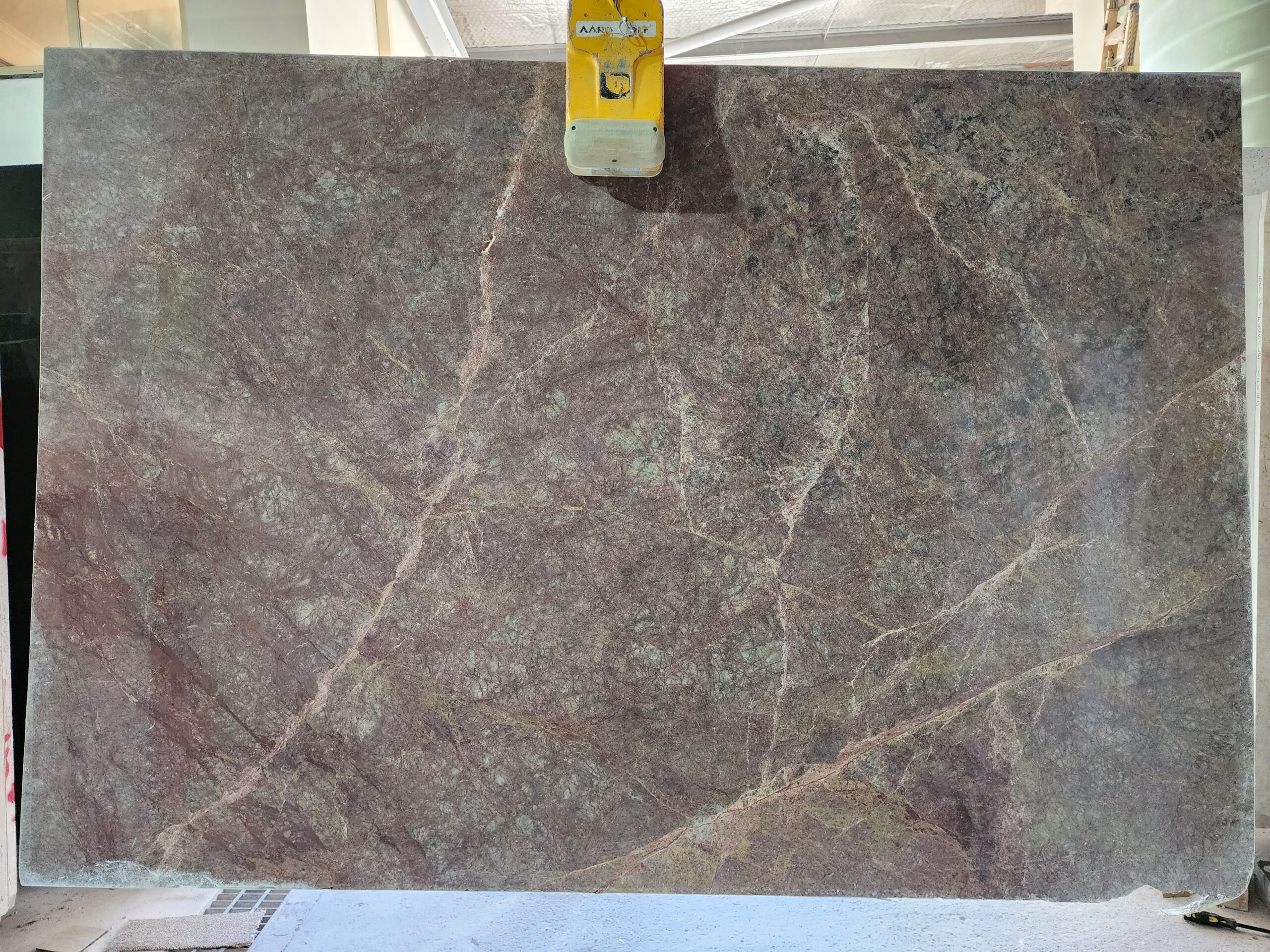 Roso Laguna Marble Slabs 20mm - Stone Wholesalers