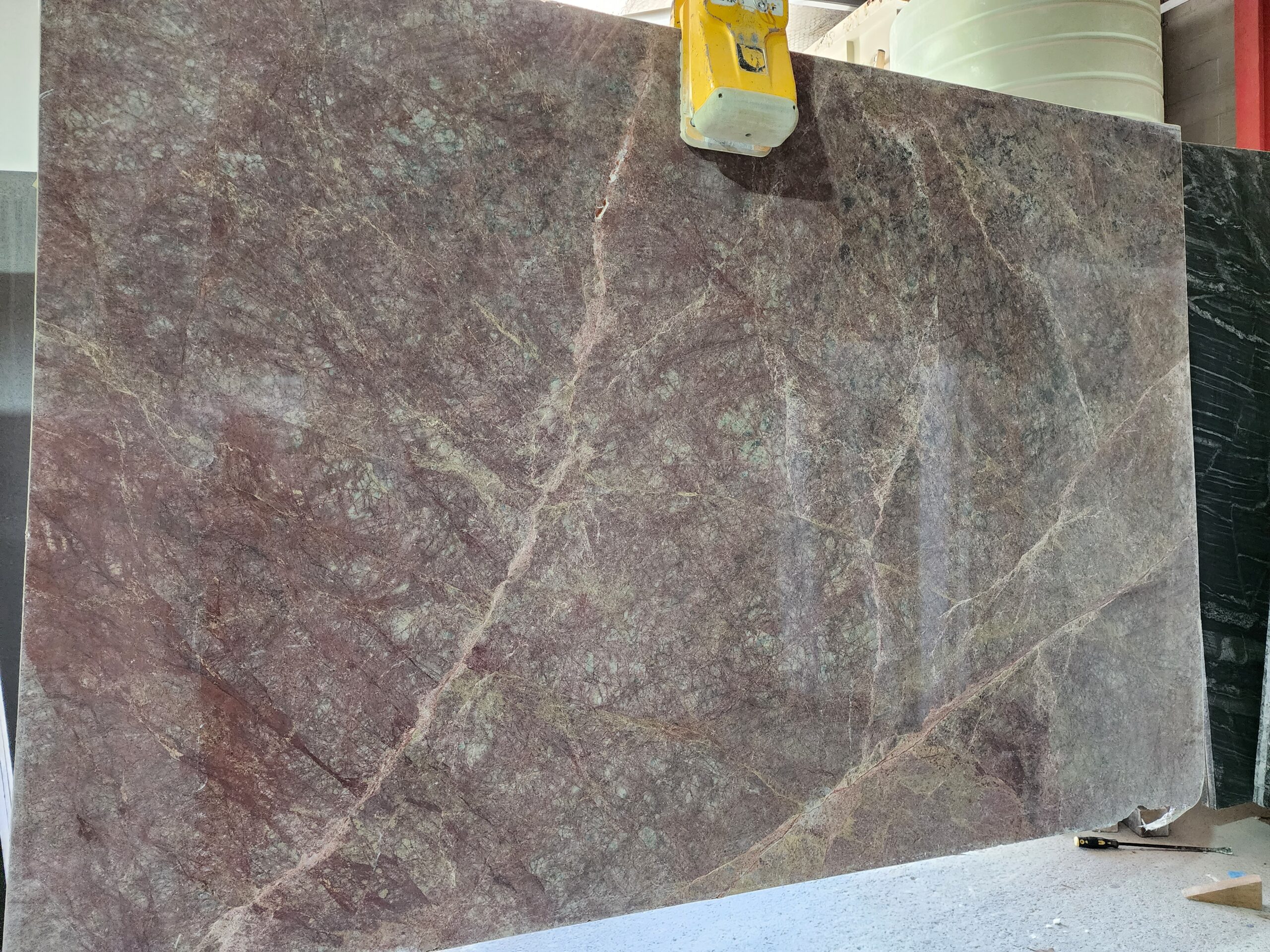 Roso Laguna Marble Slabs 20mm - Stone Wholesalers