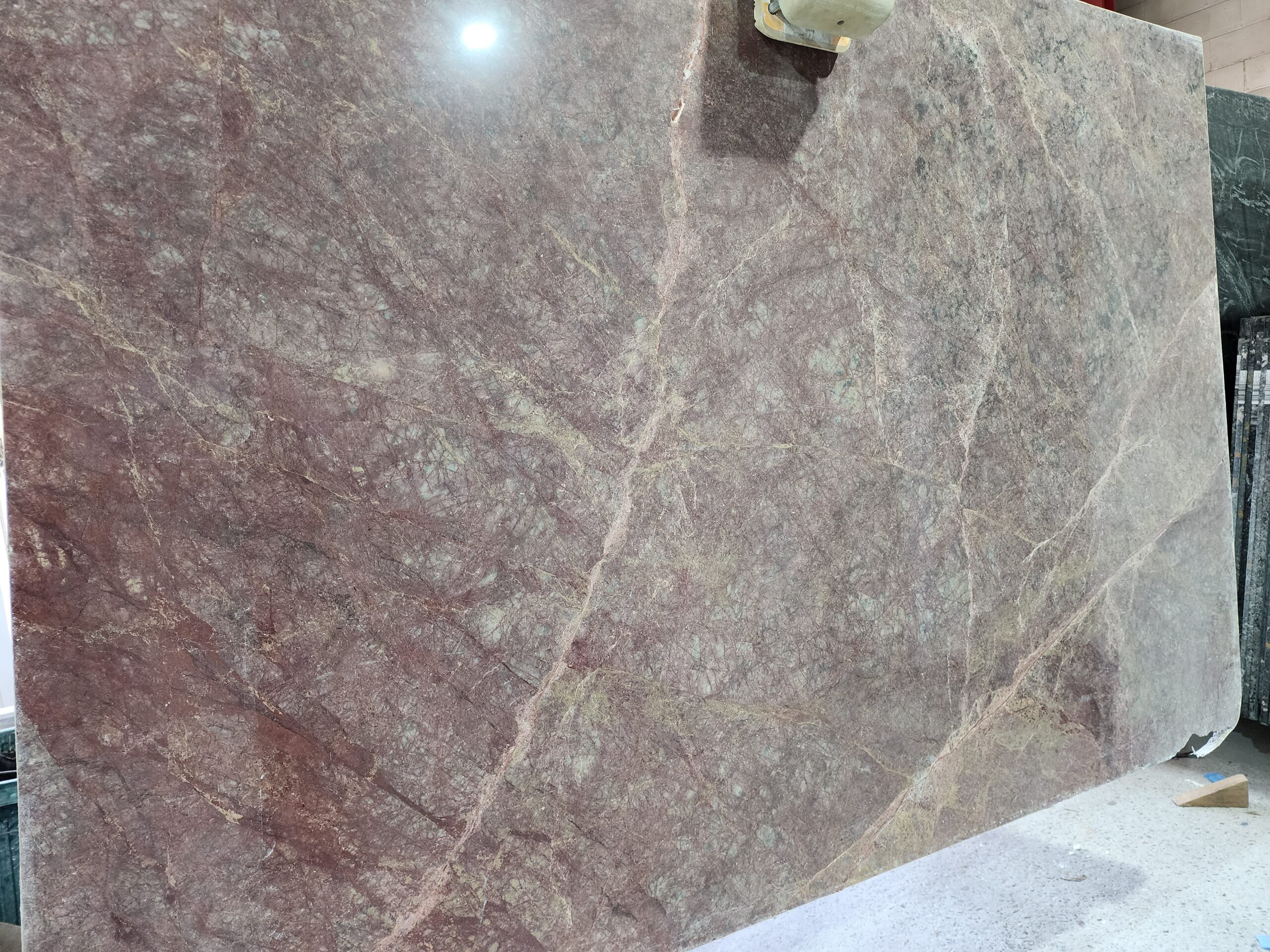 Roso Laguna Marble Slabs 20mm - Stone Wholesalers
